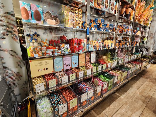 VENCHI - Updated November 2025 - 109 Photos & 61 Reviews - 198 Columbus ...