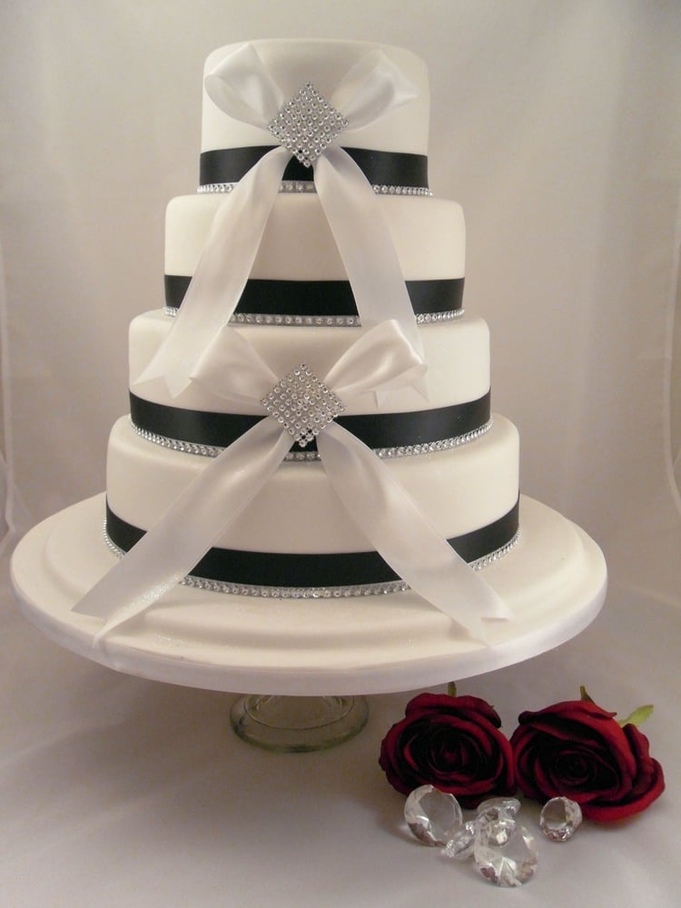 THE CAKE BOX - Updated June 2024 - 111 Mansfield Street, Ashton-under ...