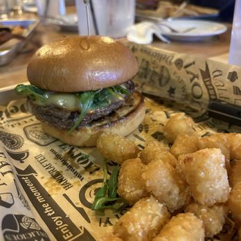 PERRYTOWN TAP HOUSE - Updated July 2025 - 52 Photos & 17 Reviews - 1002 ...