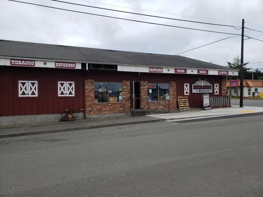 THE BEVERAGE BARN - Updated December 2025 - 15 Photos & 25 Reviews ...