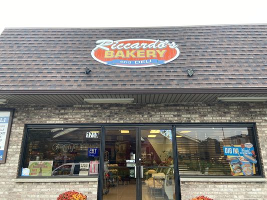 RICCARDO’S BAKERY - Updated September 2025 - 10 Photos - 1780 Norton St ...
