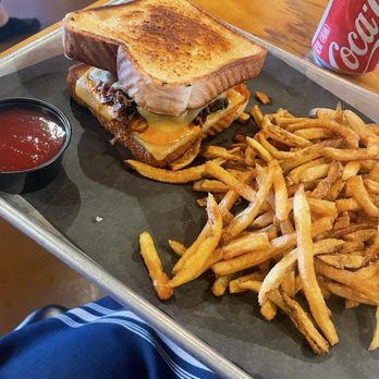 CROOKED EWE - Updated October 2025 - 661 Photos & 728 Reviews - 1047 ...