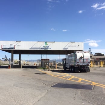 RECOLOGY’S RECYCLE CENTRAL AT PIER 96 - Updated December 2025 - 18 ...