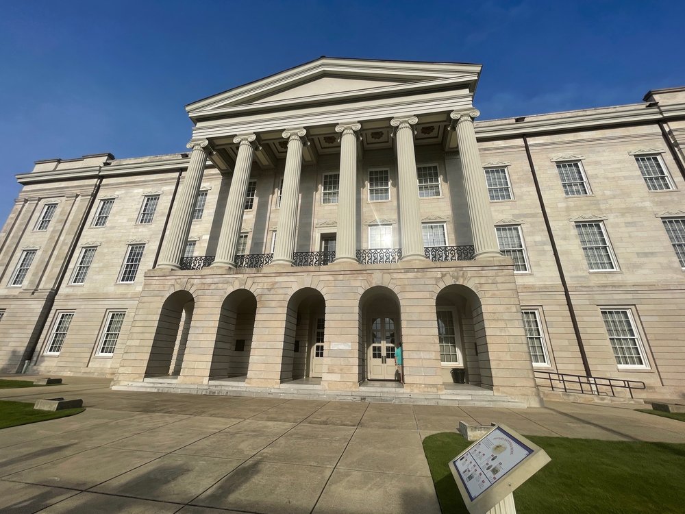 OLD CAPITOL MUSEUM - Updated November 2024 - 45 Photos & 19 Reviews ...