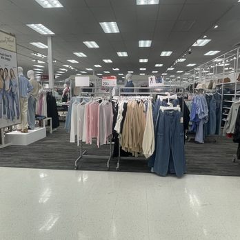 TARGET - Updated October 2025 - 136 Photos & 33 Reviews - 46-056 ...