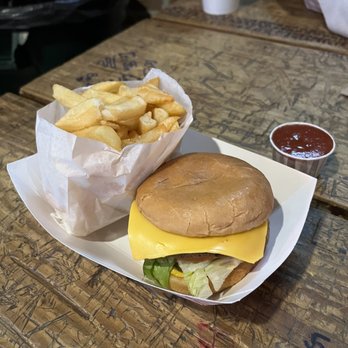 DIXIE CHICKEN - 126 Photos & 218 Reviews - 307 University Dr, College ...