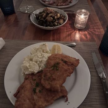 TRUMMER’S ON MAIN - Updated June 2025 - 1123 Photos & 749 Reviews ...