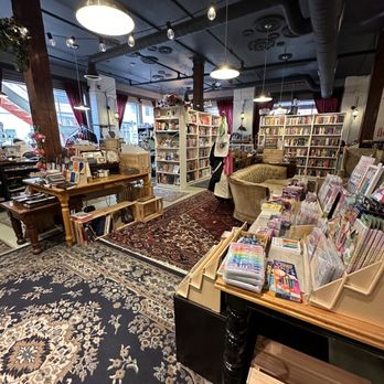 THE UNRELIABLE NARRATOR - Updated September 2025 - 33 Photos & 10 ...