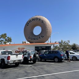 RANDY’S DONUTS - Updated June 2025 - 4851 Photos & 3562 Reviews - 805 W ...