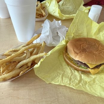 STORMS DRIVE-IN RESTAURANT - Updated October 2024 - 64 Photos & 118 ...