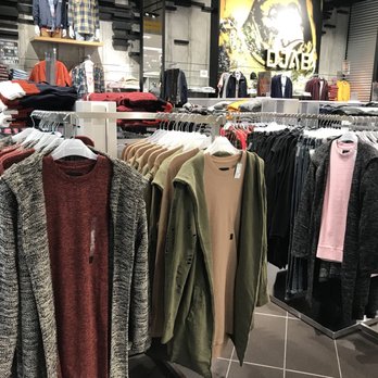 SIMONS - Updated December 2025 - 45 Photos & 11 Reviews - 100A 1 ...