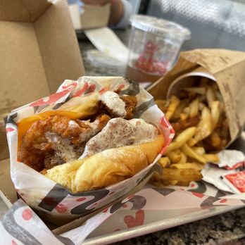 ROAMING ROOSTER - Updated December 2025 - 625 Photos & 668 Reviews ...