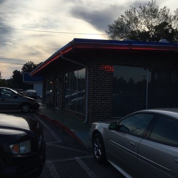 SKID’S II - Updated December 2025 - 37 Photos & 24 Reviews - 1833 S ...