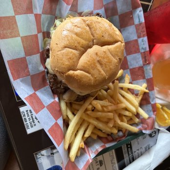 STATE LINE BAR & GRILLE - Updated August 2025 - 54 Photos & 81 Reviews ...