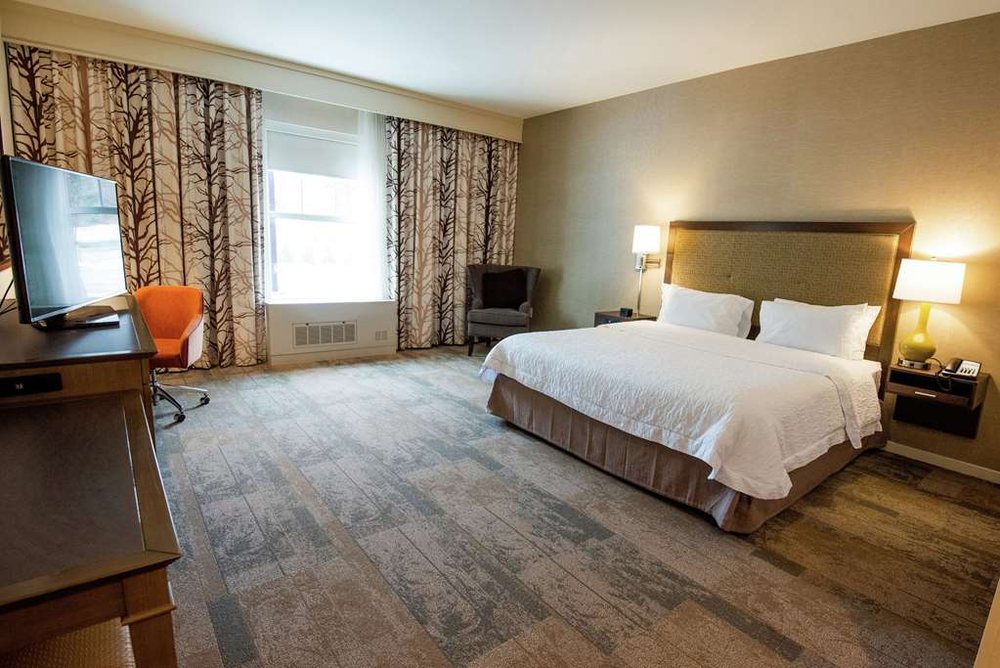 HAMPTON INN & SUITES MANCHESTER - Updated November 2025 - 102 Photos ...