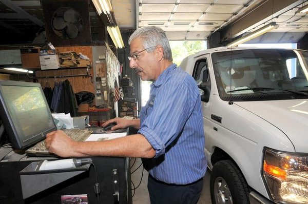 ILLINOIS LICENSED REBUILDERS FOR SALVAGE TITLE - Updated December 2025 ...