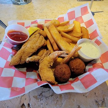 FISH N TAILS OYSTER BAR - LEWISVILLE - Updated May 2026 - 146 Photos ...