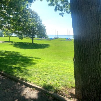 BURROWS PARK - Updated December 2025 - 27 Photos - 25 Burrows Rd ...