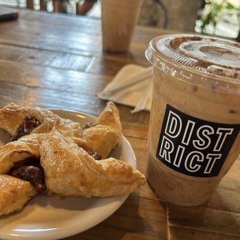 DISTRICT COFFEE - Updated October 2025 - 209 Photos & 156 Reviews - 222 ...
