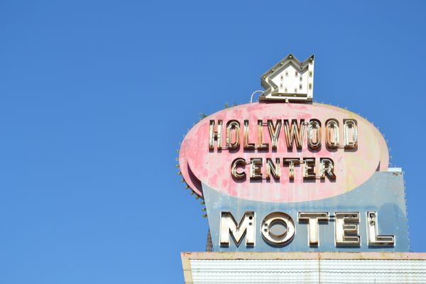 HOLLYWOOD CENTER MOTEL - Updated November 2025 - 12 Photos - 6720 W ...