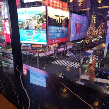 R LOUNGE AT TWO TIMES SQUARE - Updated August 2024 - 552 Photos & 377 ...