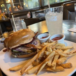 RORY’S OF EDMONDS BAR & GRILL - Updated July 2024 - 117 Photos & 308 ...