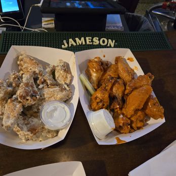 TRACKS LOUNGE - Updated December 2025 - 143 Photos & 166 Reviews - 1506 ...