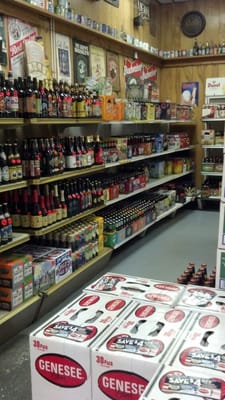 EASY-WAY BEVERAGE DISCOUNT CENTER - Updated October 2025 - 11 Photos ...