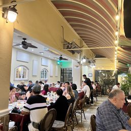 RAFFI’S PLACE - Updated January 2026 - 7004 Photos & 7250 Reviews - 211 ...