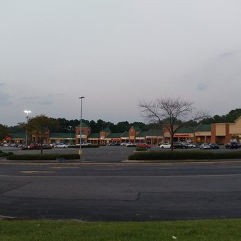 TOWNRIDGE SHOPPING CENTER - Updated November 2025 - 6600 Glenwood Ave ...