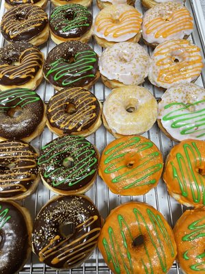 TOP DONUTS - Updated October 2025 - 129 Photos & 75 Reviews - 10939 ...