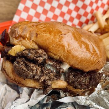 SMALL CHEVAL- ROSEMONT - Updated November 2024 - 165 Photos & 115 ...