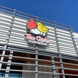 TWO CHICKS SOUTH - Updated October 2025 - 690 Photos & 432 Reviews ...