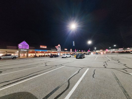 TANGER OUTLETS TILTON - Updated December 2025 - 19 Photos & 56 Reviews ...