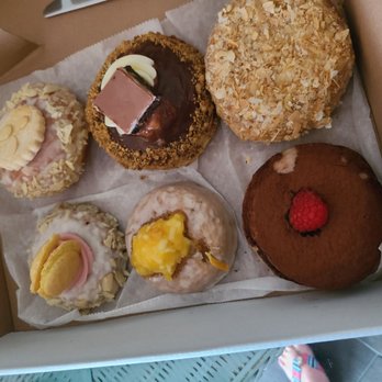 DEVIANT DONUTS - Updated May 2024 - 446 Photos & 180 Reviews - 27 ...
