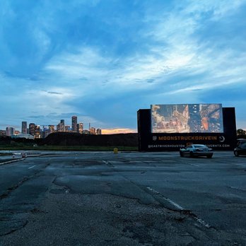 MOONSTRUCK DRIVE-IN - Updated August 2025 - 86 Photos & 65 Reviews ...