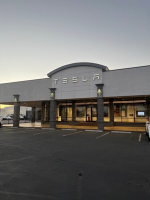 TESLA - Updated January 2026 - 89 Photos & 95 Reviews - 3250 E Sahara ...