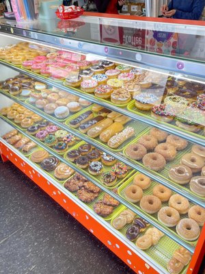DAILY R I HOMEMADE DONUTS - 23 Photos - 1500 Atwood Ave, Johnston ...