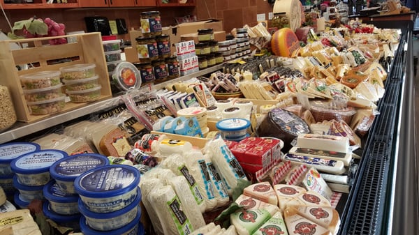 YOKE’S FRESH MARKET - Updated October 2025 - 37 Reviews - 1401 Bombing ...