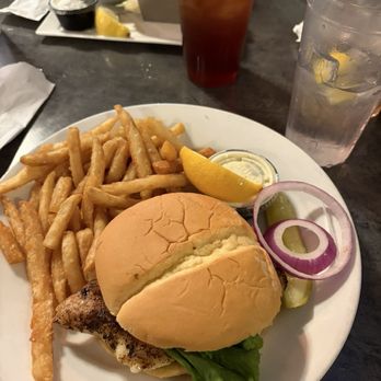 MOLLY GOODHEAD’S RAW BAR & RESTAURANT - Updated May 2026 - 450 Photos ...