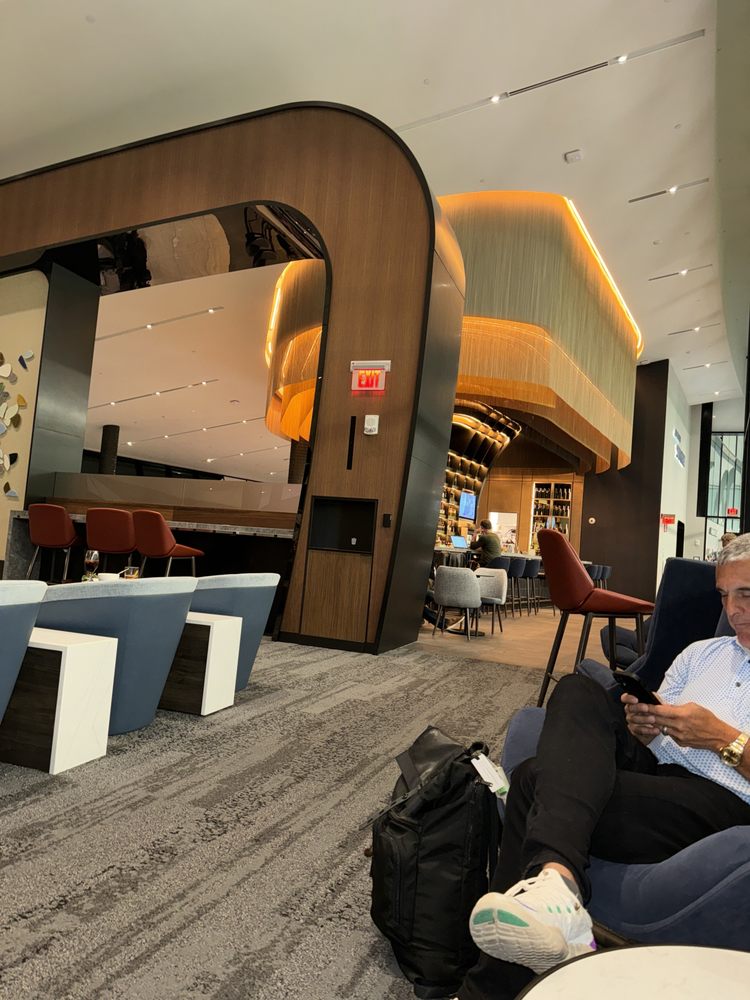 DELTA SKY CLUB - Updated August 2024 - 45 Photos - 1 Harborside Dr ...