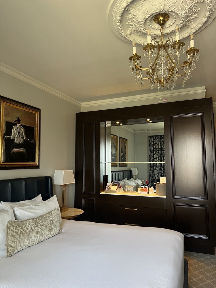 HOTEL CARMICHAEL - 151 Photos & 47 Reviews - 1 Carmichael Square ...