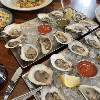 Boston FIN POINT OYSTER BAR & GRILL - Updated November 2024 - 751 ...