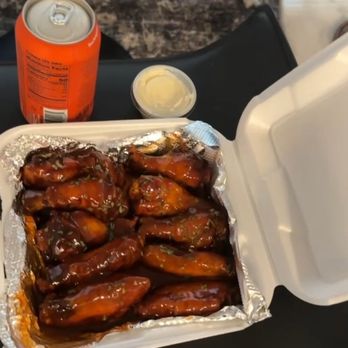 VALLEY WINGS - Updated December 2024 - 308 Photos & 426 Reviews - 1495 ...