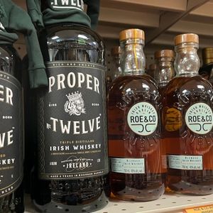 LISA’S LIQUOR BARN - Updated October 2025 - 23 Photos & 43 Reviews ...