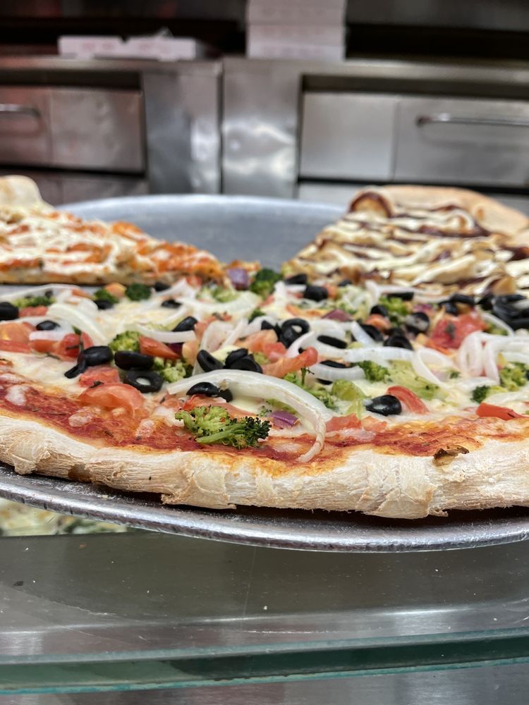 FAMOUS ORIGINAL RAY’S PIZZA - 236 Photos & 414 Reviews - Italian - 831 ...