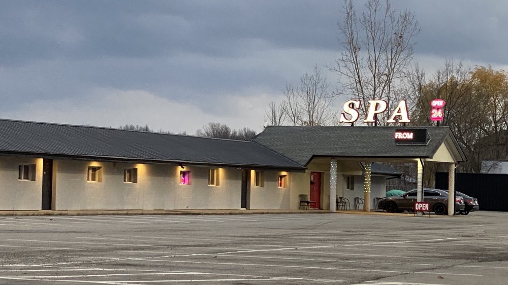 SEDUCTIONS EXECUTIVE LOUNGE - Updated February 2026 - 8860 Lundy's Lane ...