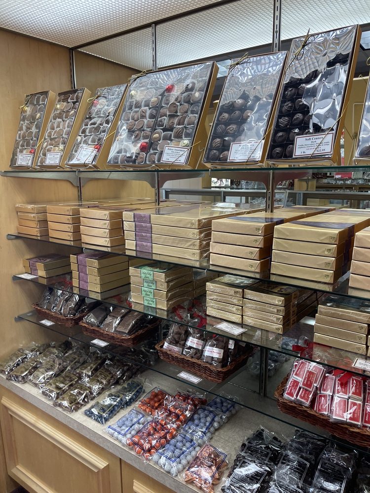 ANTHONY-THOMAS CANDY SHOPPES - Updated July 2025 - 14 Photos - 7129 E ...