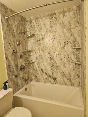 USA BATH - Updated December 2025 - 80 Photos & 33 Reviews - 5580 Mill ...