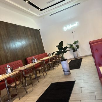 VPHO - Updated July 2024 - 240 Photos & 143 Reviews - 930 W Hamilton ...